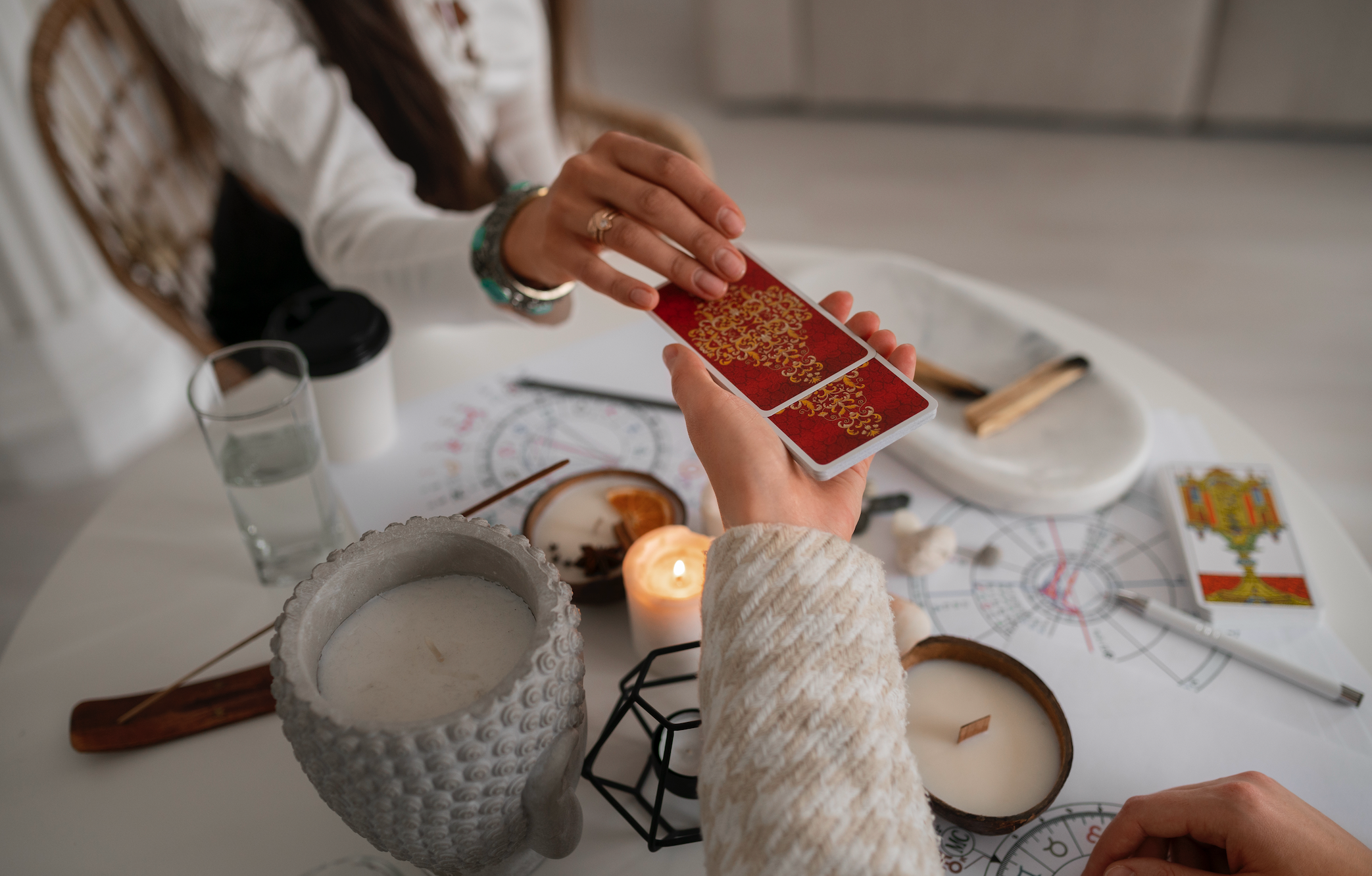 Mending a Broken Heart: Using Tarot Readings to Heal and Move On ...