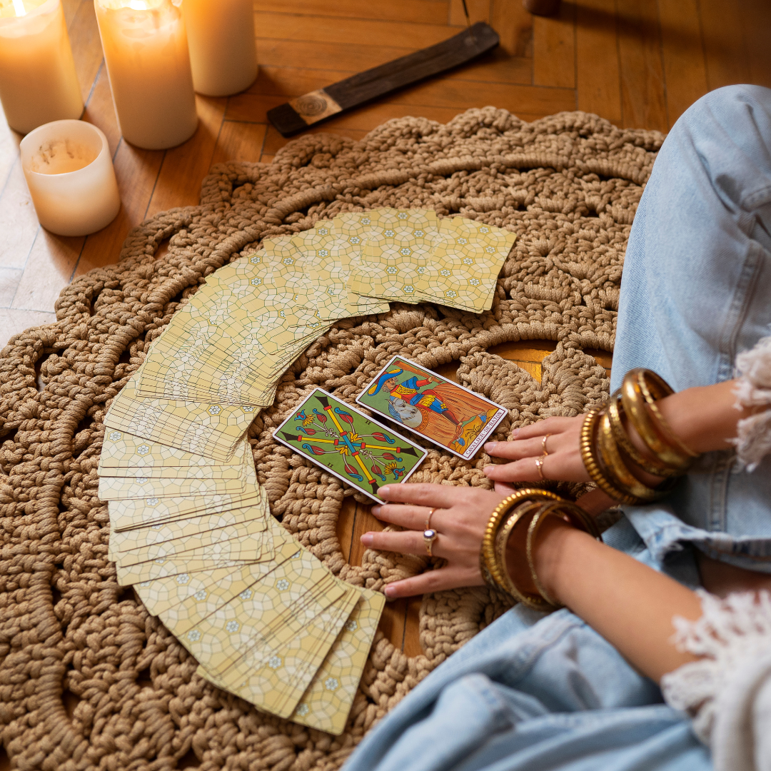 Basic Card spreads for your reading – TEVADA Tarot